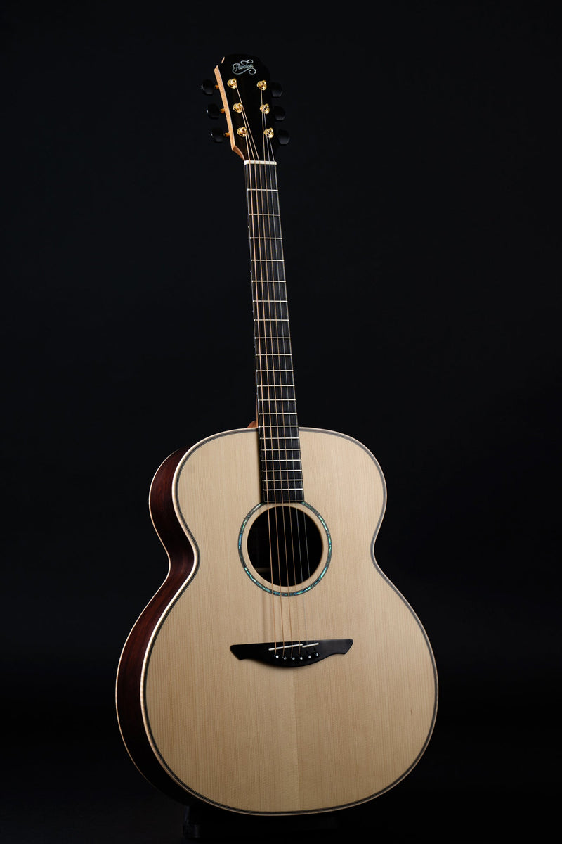 Large – Avalon Guitars