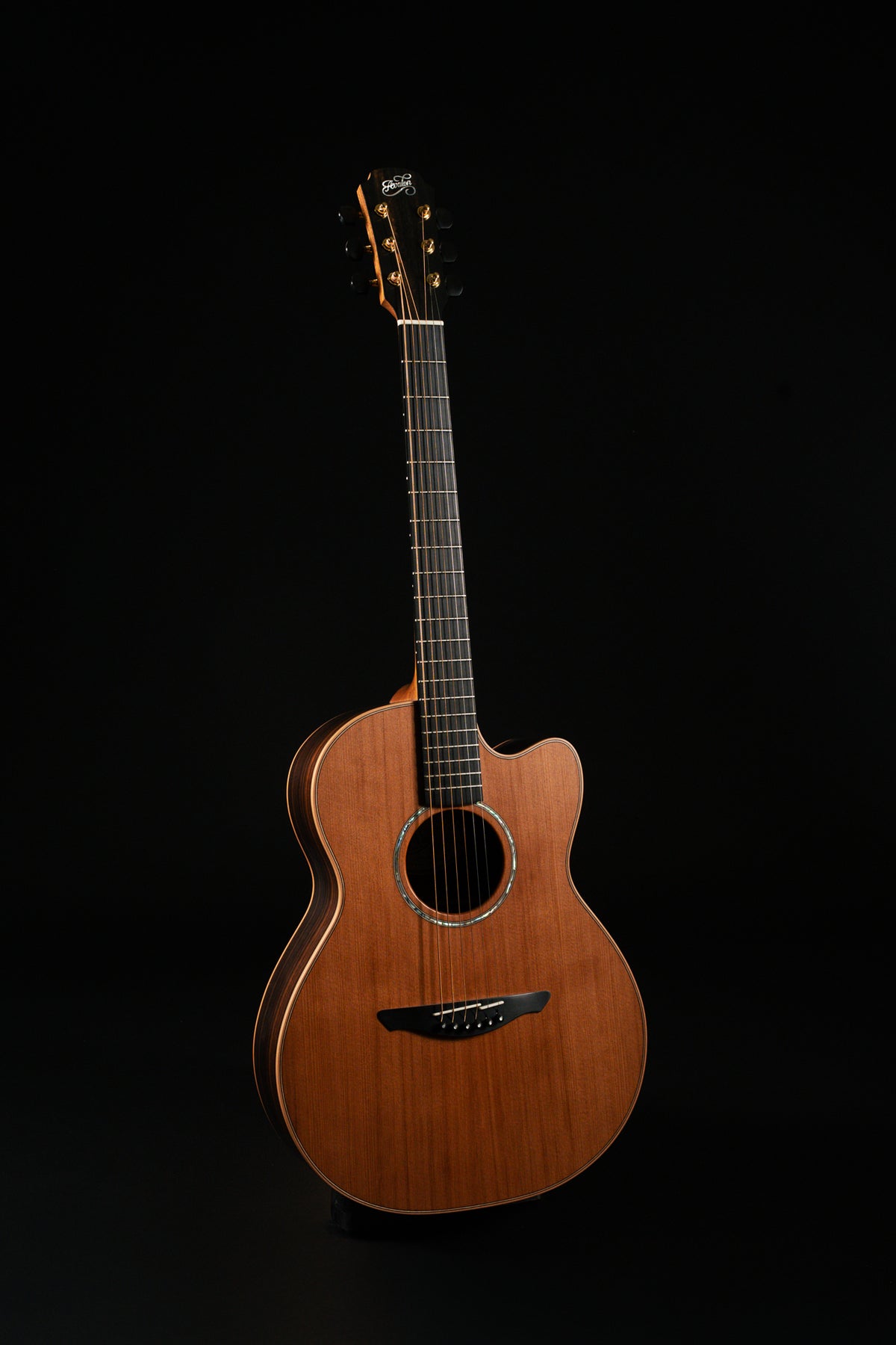 S35C - Rosewood/Cedar Cutaway (Performer Series) – Avalon Guitars